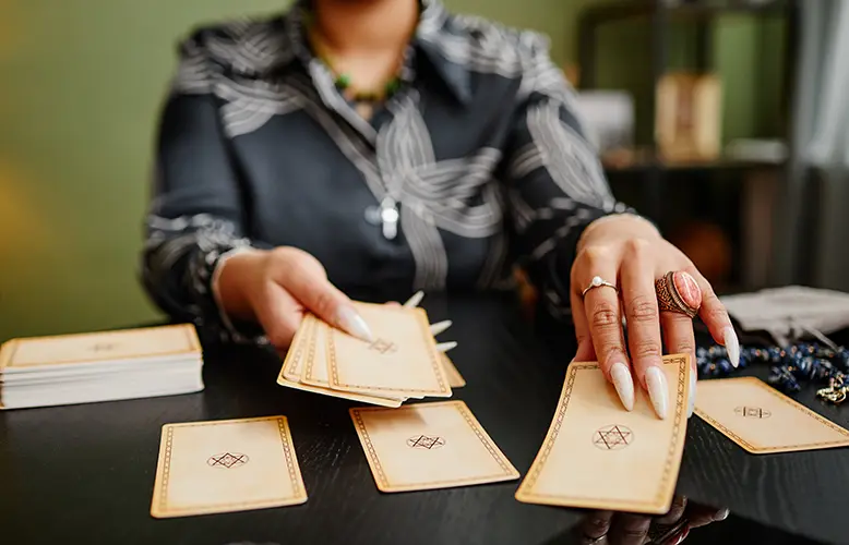 Wanderer's Wisdom: Finding Online Psychic Guidance on Your Journeys