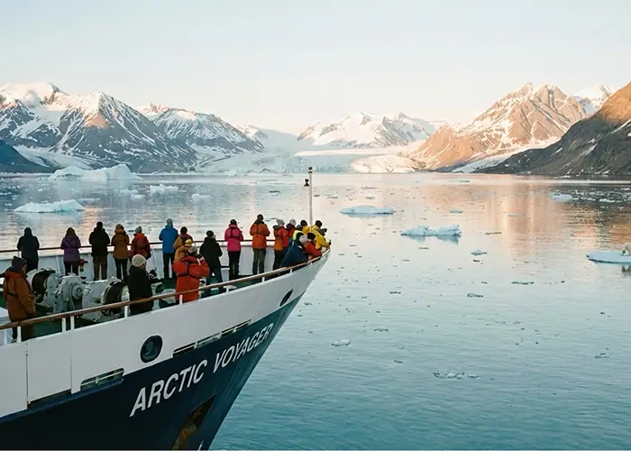 Arctic Expedition Planning Guide: Destinations & Wildlife Viewing